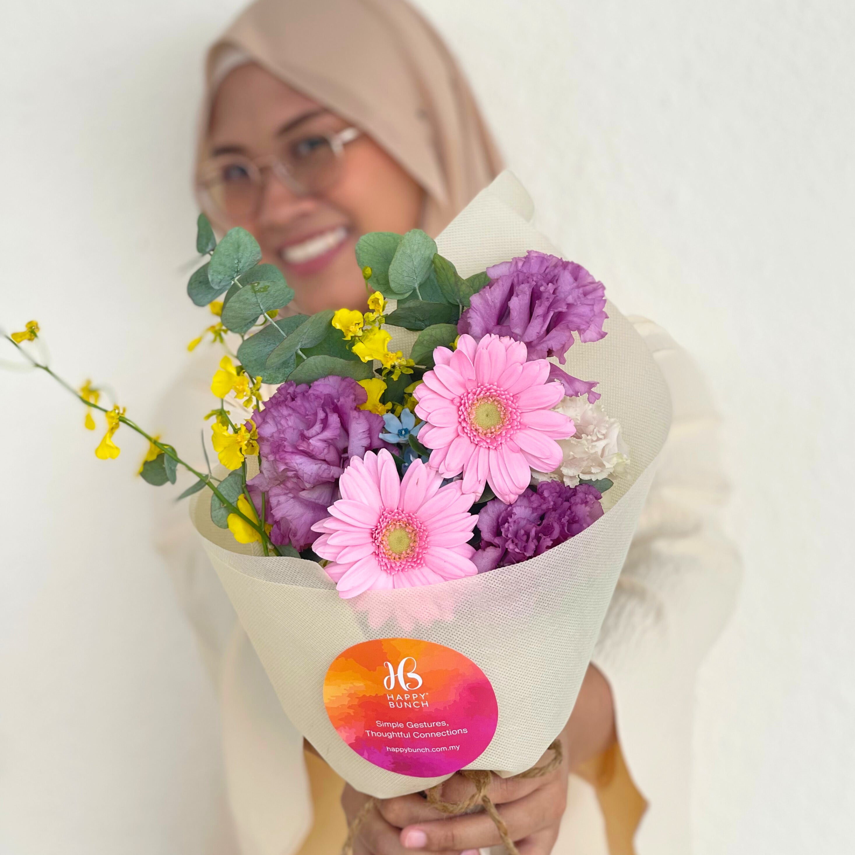 Happy Bunch Malaysia | Flowers & Gift Box Delivery