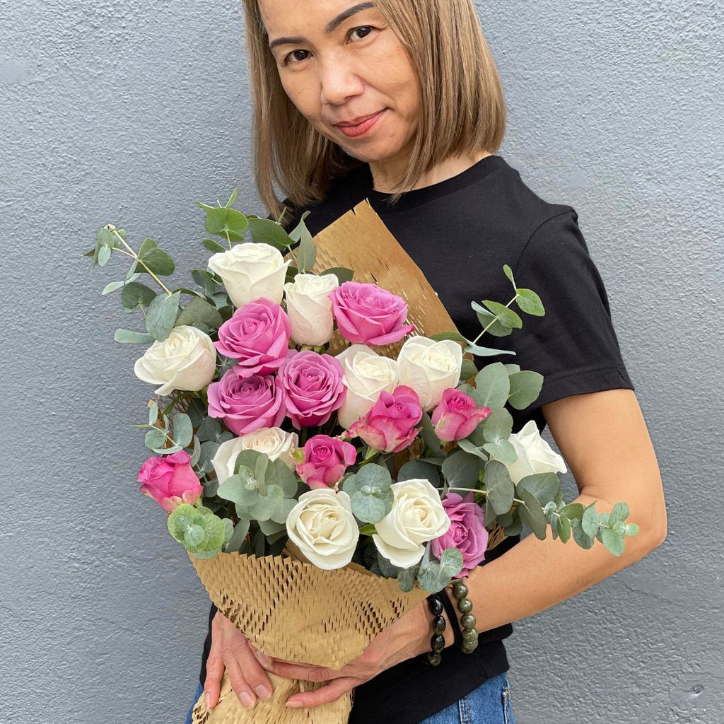 Purple & White Roses Bouquet - Happy Bunch Malaysia